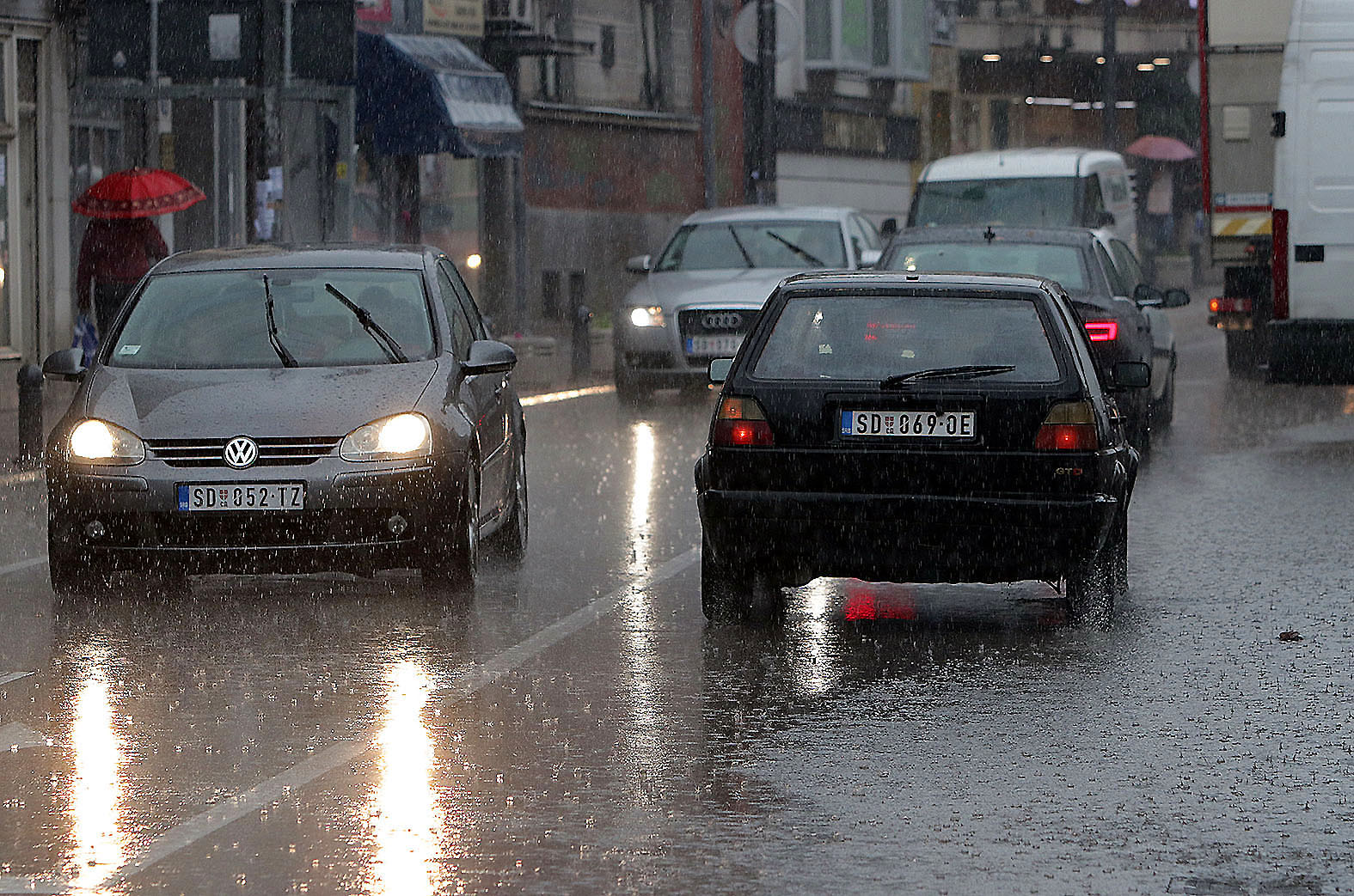 OBILNE PADAVINE - Smederevo uzivo